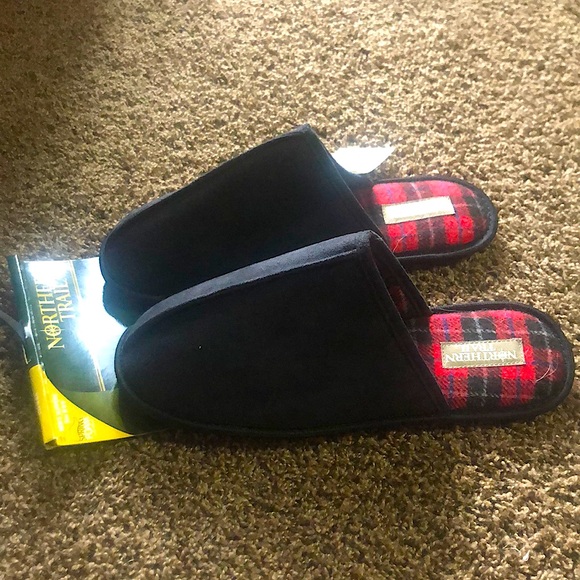 Northern Trail | Shoes | Northern Trail Slippers | Poshmark